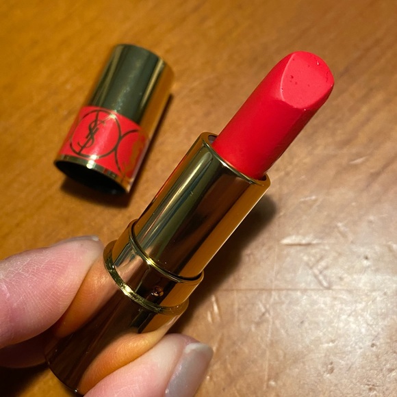 Yves Saint Laurent | Makeup | Yves Saint Laurent Lipstick | Poshmark